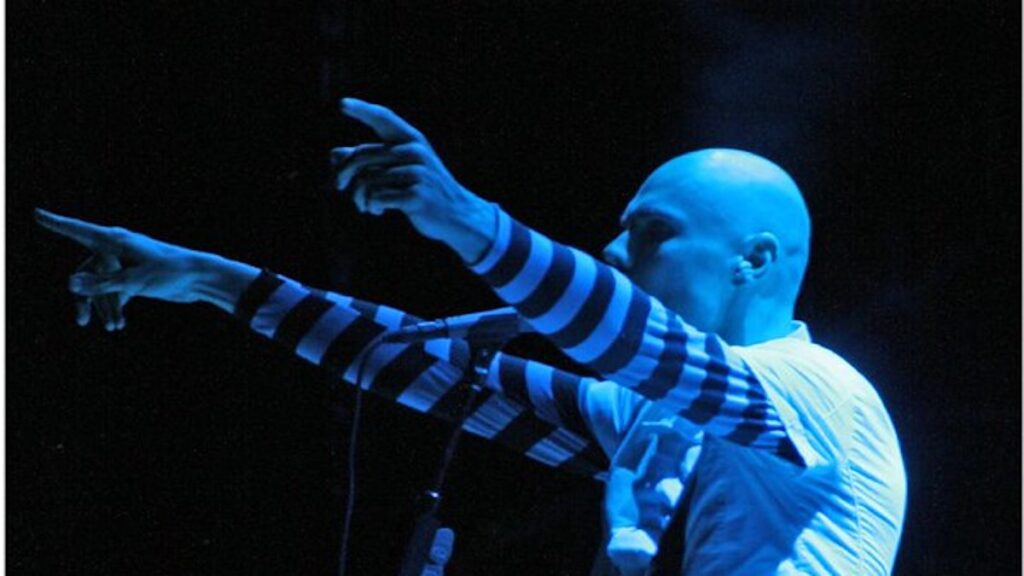 Smashing Pumpkins a YUNGBLUD společně ve skladbě „Zombie“